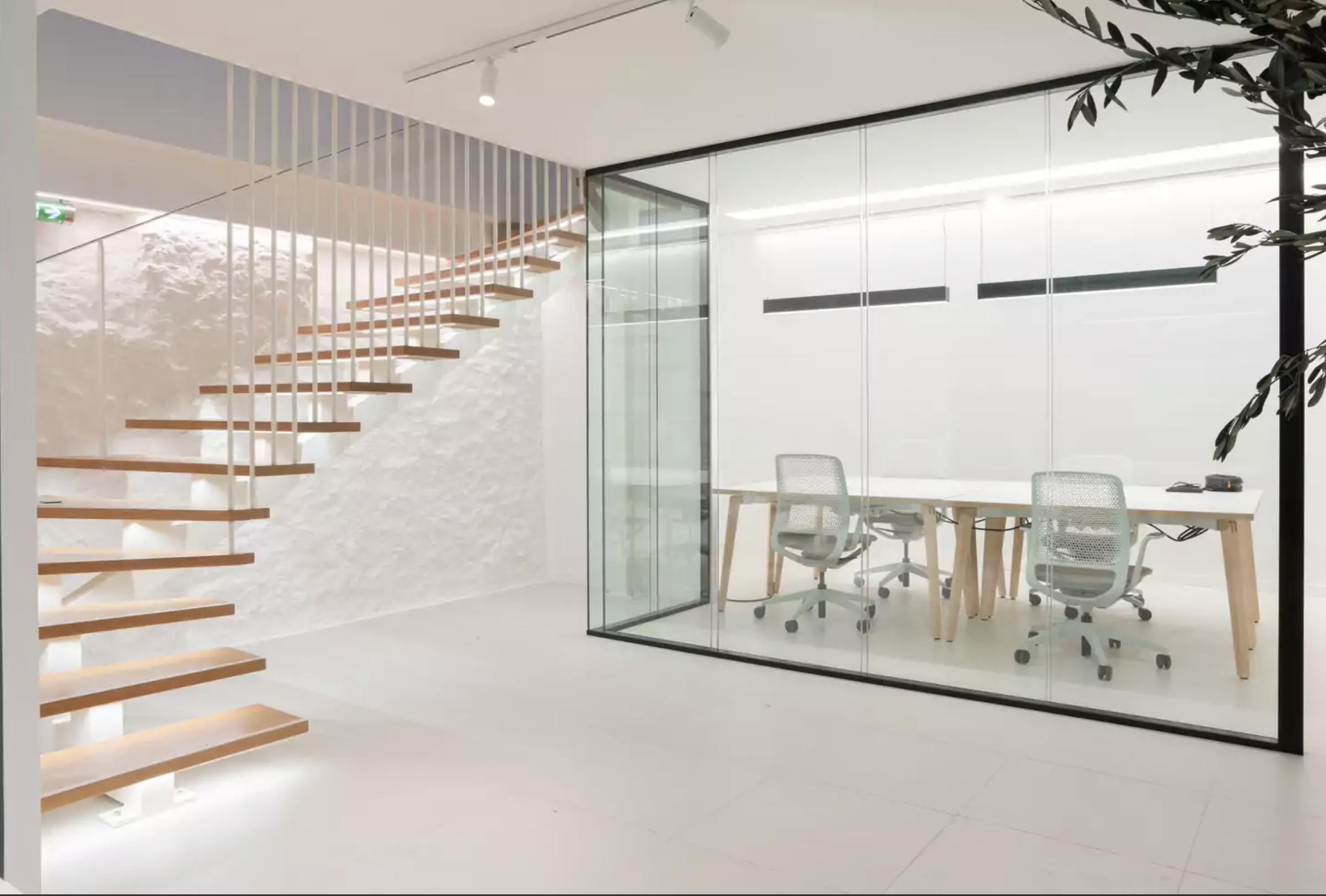 Led - LINEAR de ECLIPSE : fiche produit et informations techniques sur Materiaux.archi